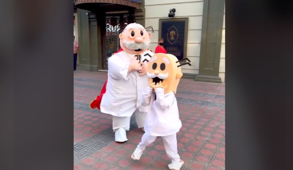 Niño se disfraza de Dr. Simi y se hace viral » Oronoticias