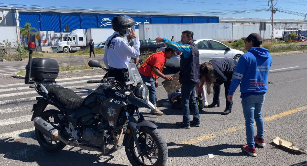 Motociclista termina con fractura expuesta tras ser atropellado en ... Motociclista termina con fractura expuesta tras ser atropellado en ...